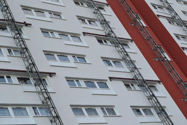 HOUSING SECRETARY TELLS DEVELOPERS TO REMOVE UNSAFE CLADDING FROM LOWER ...